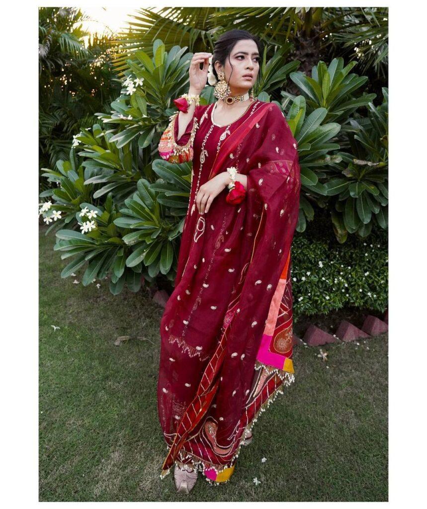 Punjabi Suits | Punjabi Outfit | Red Suit Online - Fashion Doctorz